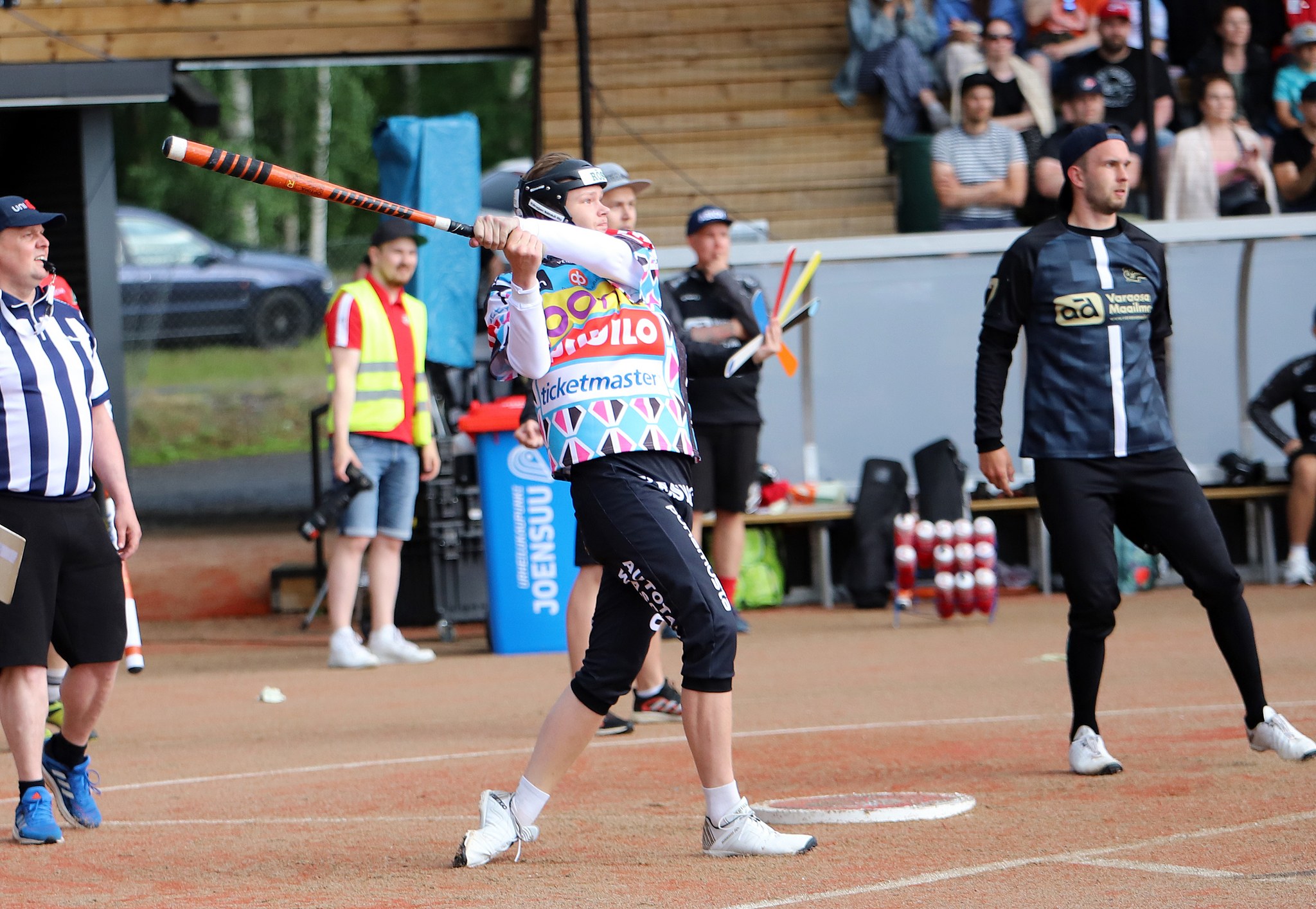 Nihkeän nahkea II Pohjois-Karjalan Derby kosteassa kesäillassa niukasti ...